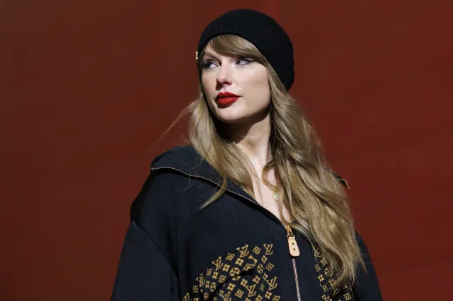 Taylor Swift Lyrics Are Being Sold for $1 Million - Newsweek