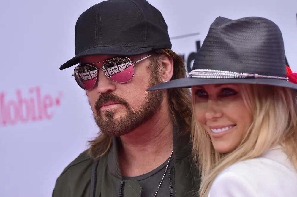 Celebs Who Called Off Their Divorces and Got Back Together - Newsweek