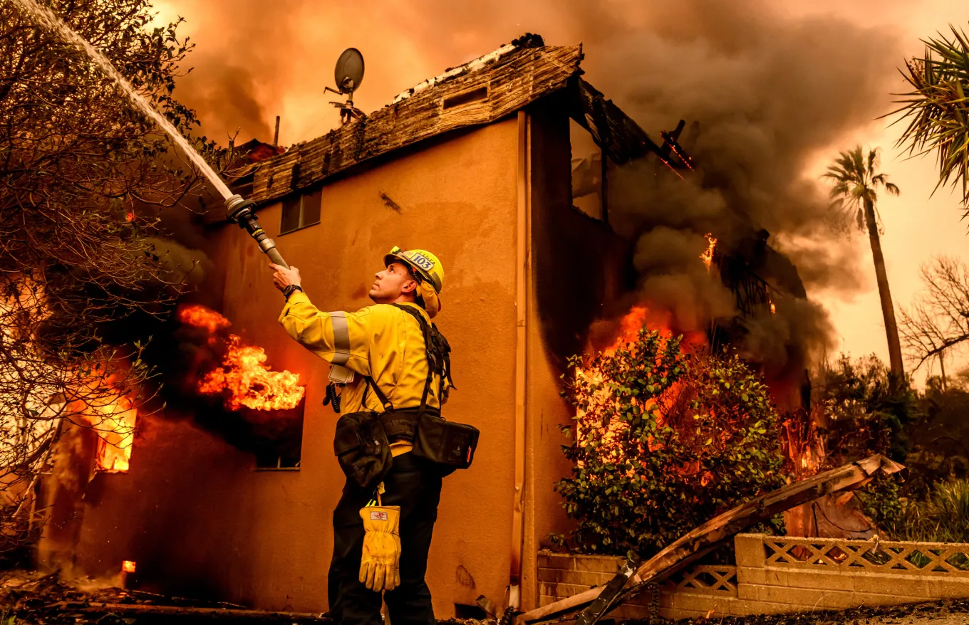 California’s ‘Regulatory Failure’ Blamed for Wildfire Insurance ...