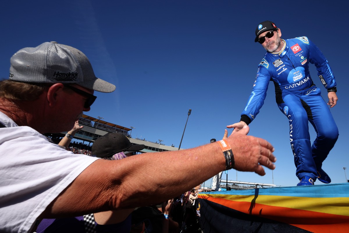 Jimmie Johnson Predicted to be Under Major Pressure After Shaquille O ...