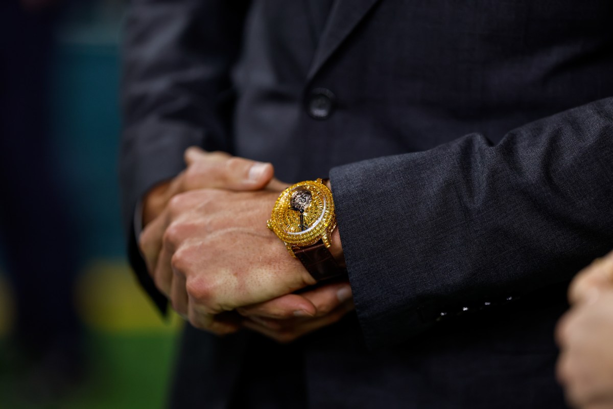 Tom Brady wears $740,000 timepiece to his first Super Bowl as a ...