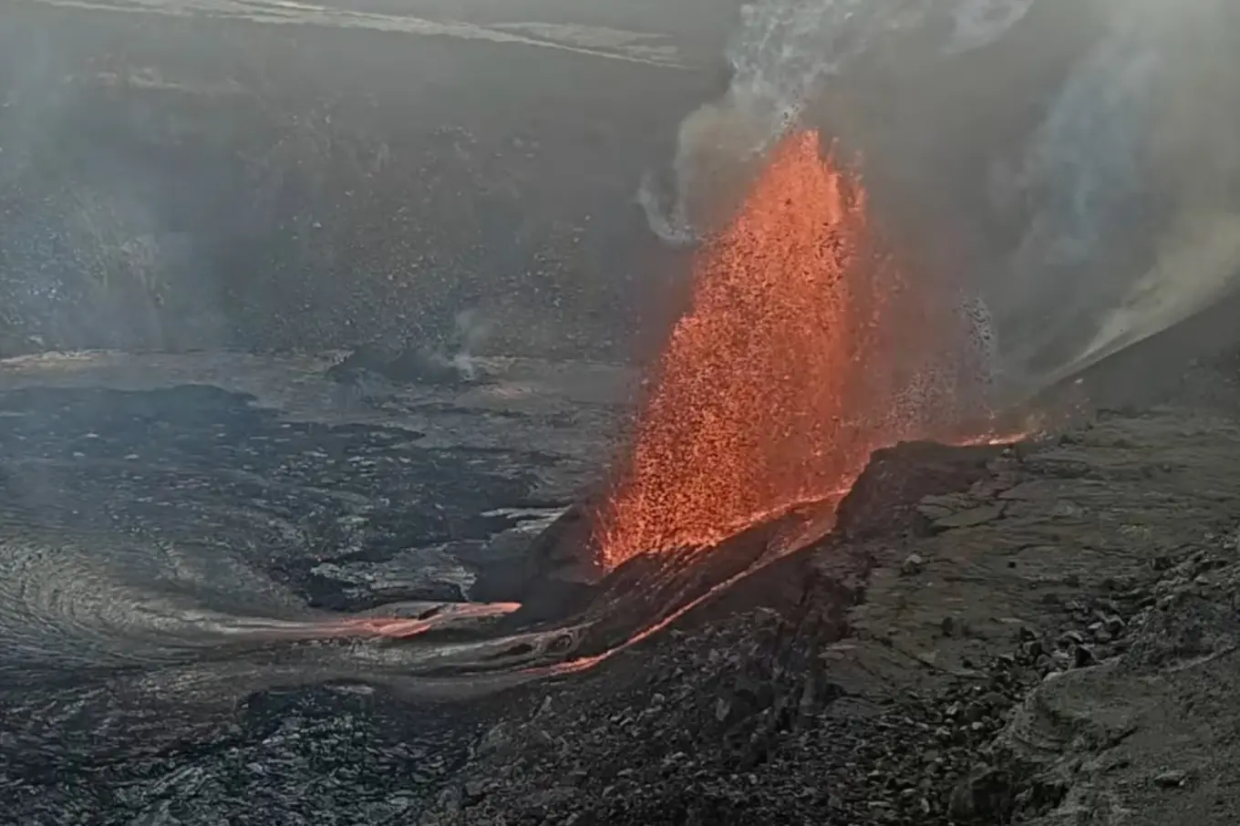 Watch Live: Kilauea Volcano Eruption in Hawaii - Newsweek