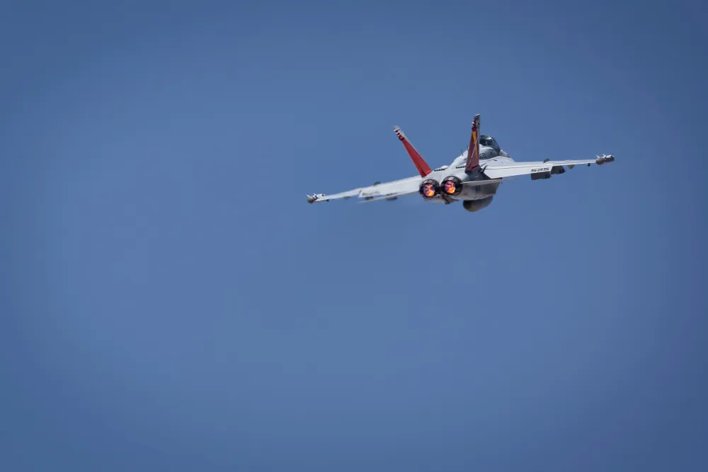 San Diego Plane Crash: Harrowing Video Shows Military Plane Fall From ...