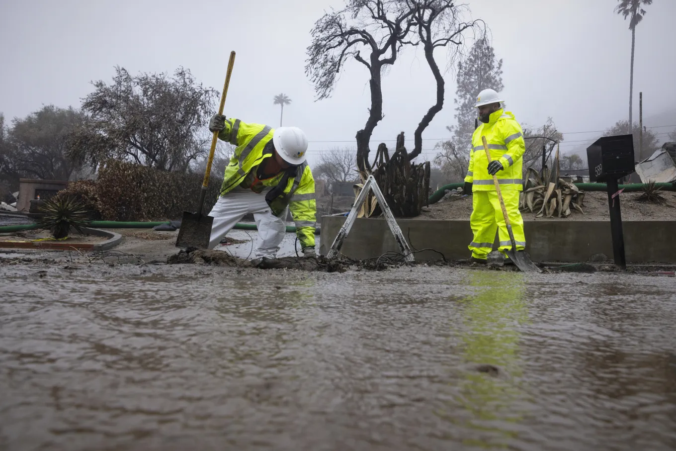 California Weather Update: Locals Evacuate as Heavy Rain Causes Chaos ...