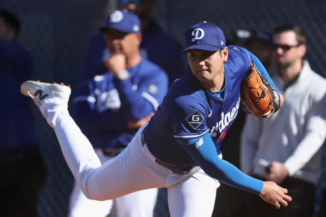 How to Watch Cubs vs Dodgers: Live Stream MLB Spring Training, TV ...