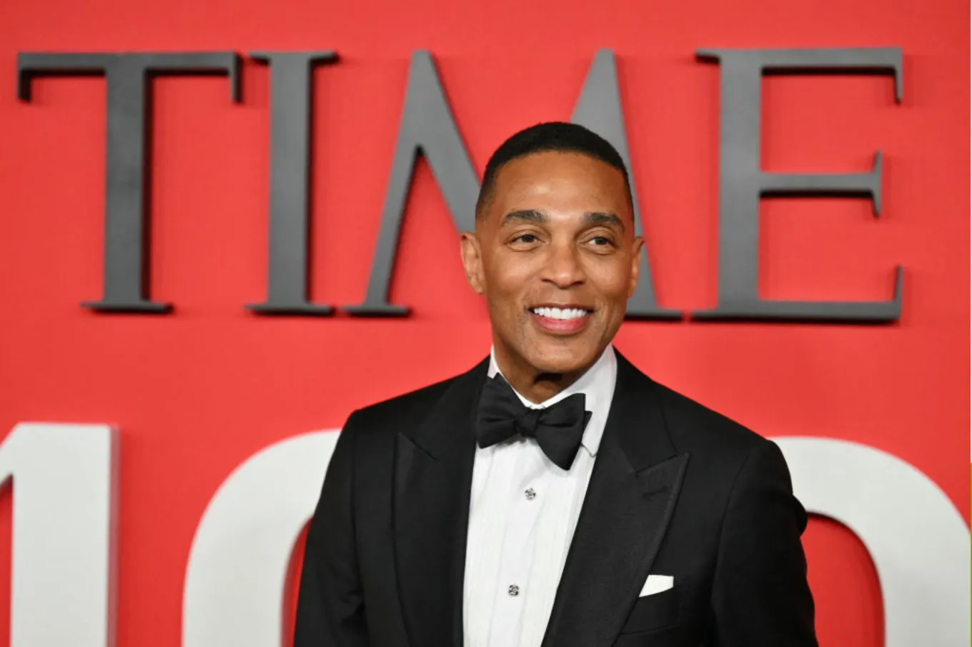 Bizarre Video of Don Lemon Knocking on Subway Windows Goes Viral - Newsweek