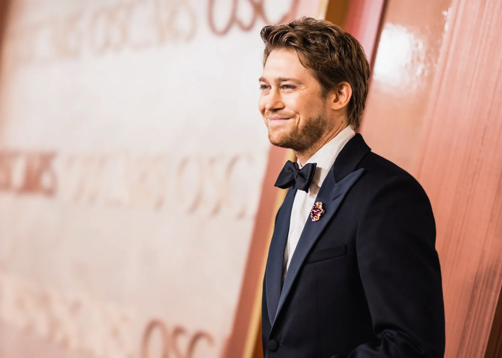 Joe Alwyn Make Rare Appearance at 2025 Oscars - Newsweek