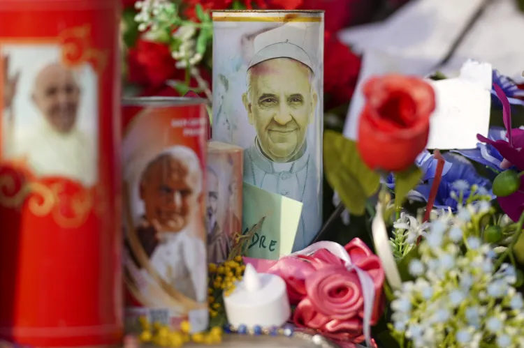 Pope Francis Health: Vatican Issues Update After Acute Respiratory ...