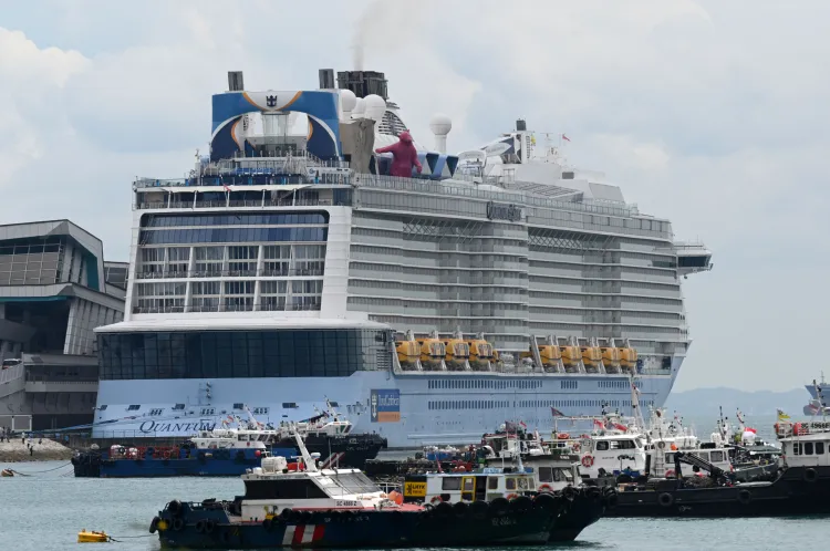 Royal Caribbean, Carnival Cruises Cancelled-Ships Stranded At Sea ...