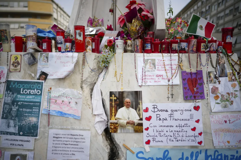 Pope Francis Health: Vatican Issues Saturday Update as Prognosis ...