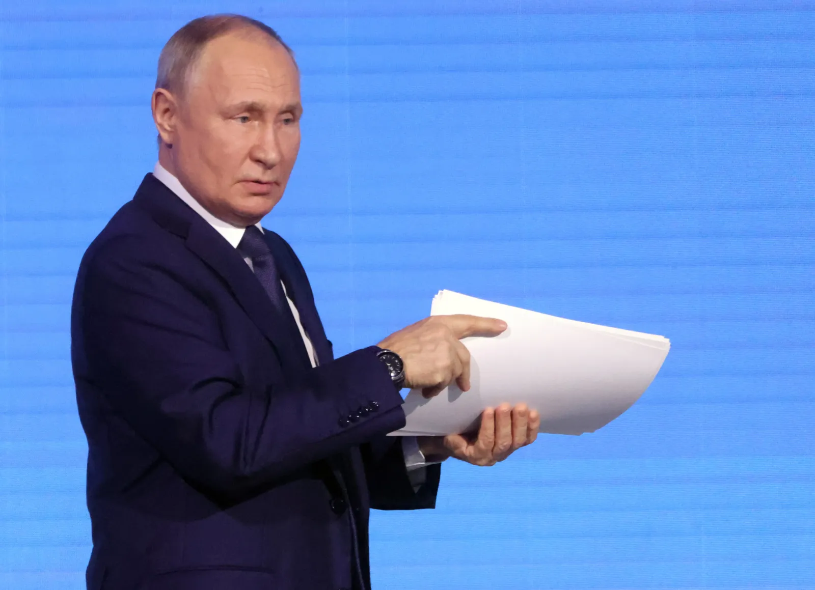 AI Chatbots ‘Infected’ with Russian Propaganda: Report - Newsweek