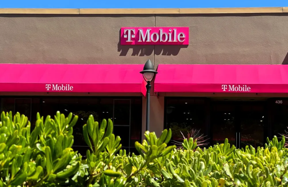 T-Mobile Data Breach: How To See If You’re Eligible For $25,000 Payout ...