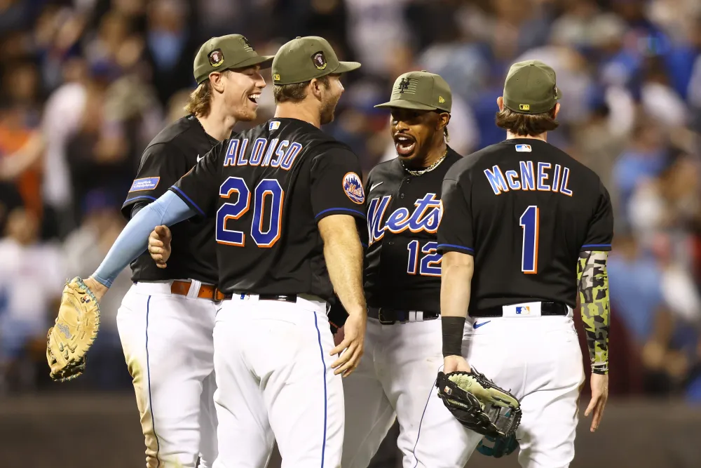 Mets Shut Down Jeff McNeil With Oblique Injury - Newsweek