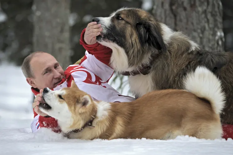 Behind the Scenes in Putin’s Court: The Private Habits of a Latter-Day ...