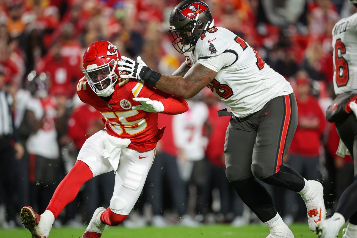 Josh Uche is Underrated Signing for Eagles - Newsweek