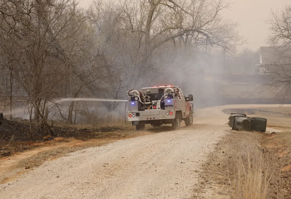 Map Shows Impacted Counties as Over 130 Fires Blaze Across Oklahoma ...