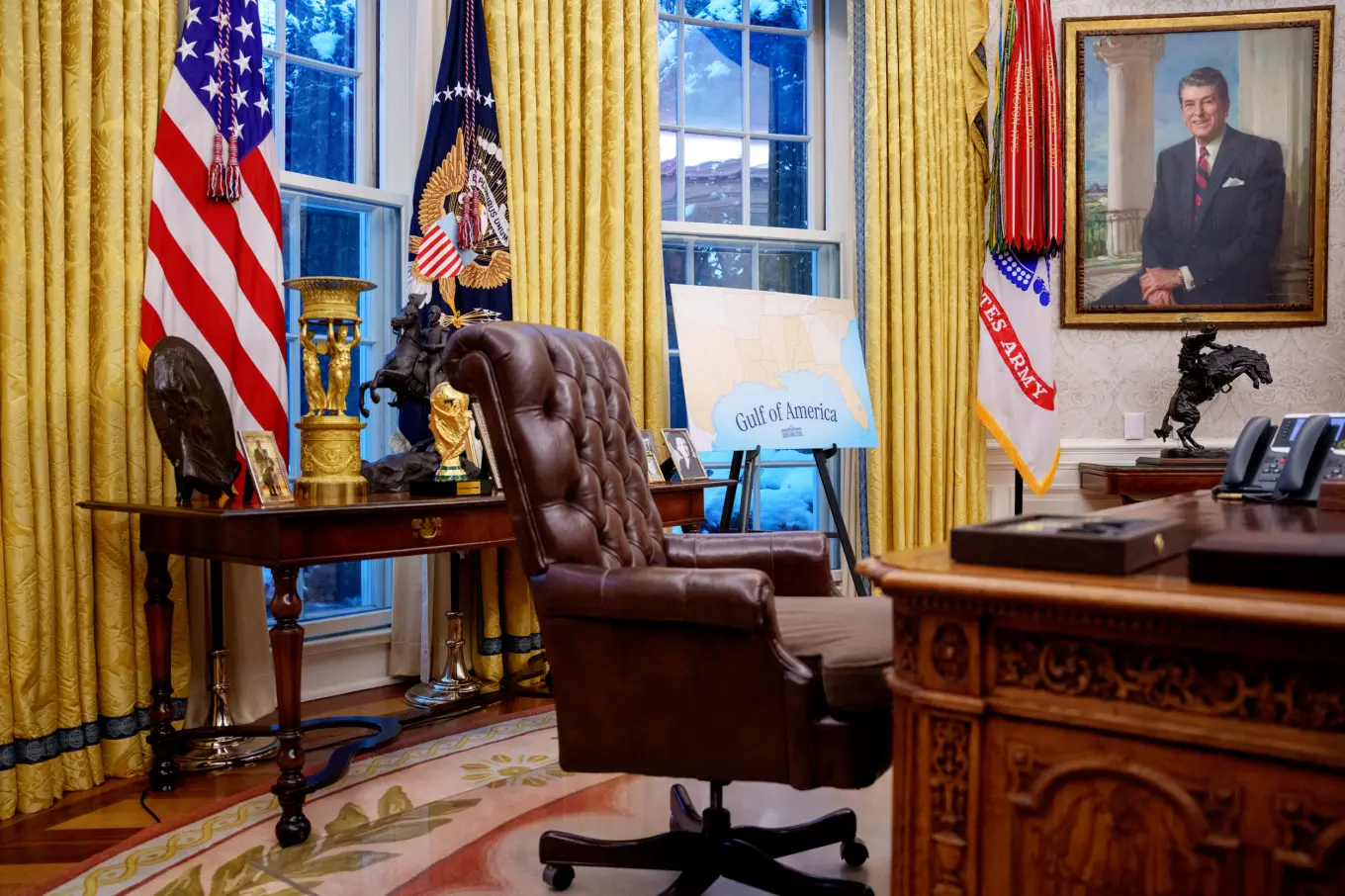 Photos Show How Trump Has Blinged Out Oval Office in Gold - Newsweek