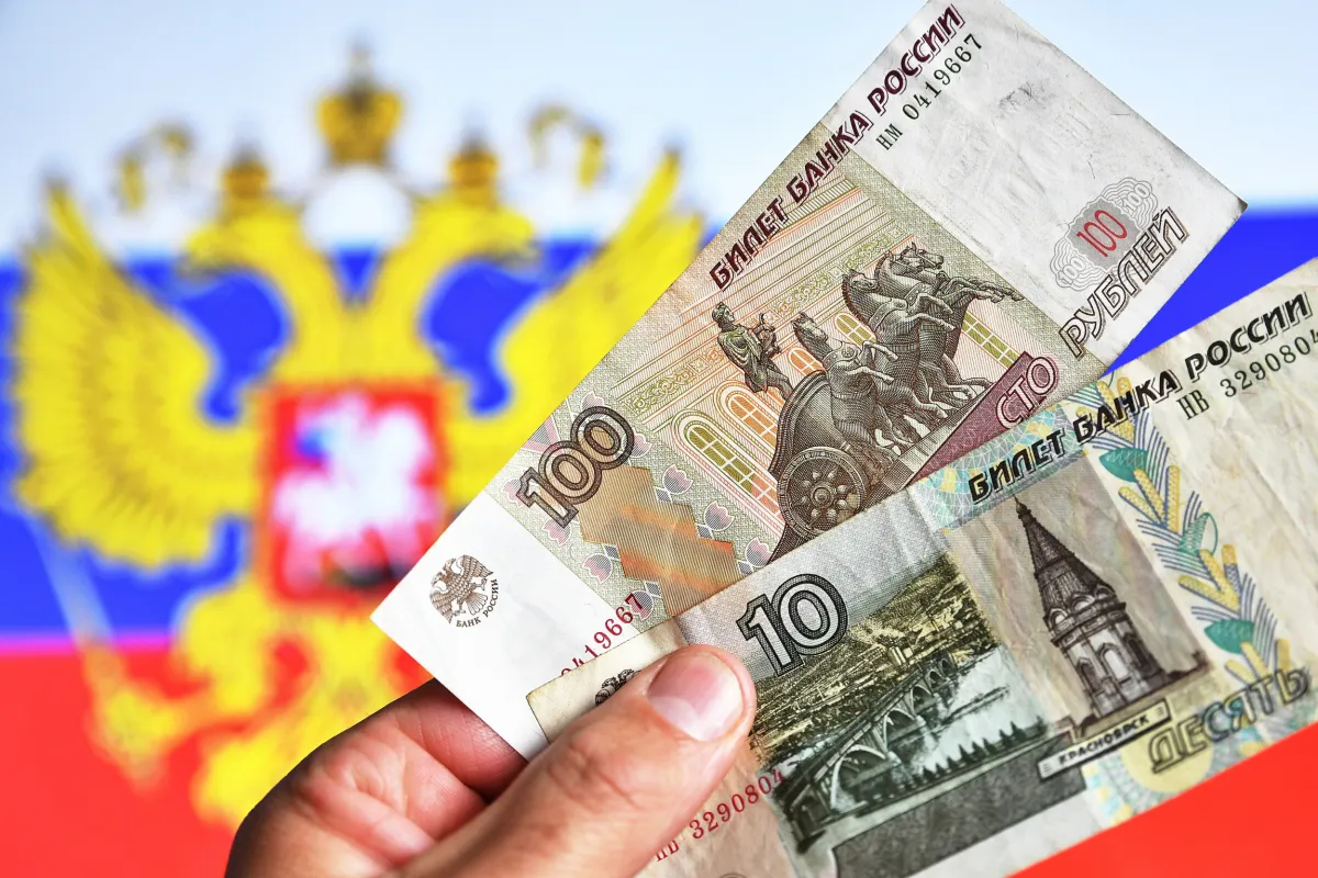 Ukraine Mulls Lifting Russia Sanctions in Exchange for ‘Lasting’ Peace ...
