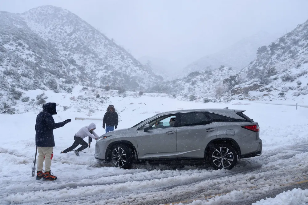 Drivers in 5 States Ignoring Travel Advice Sparks Deadly Warning - Newsweek