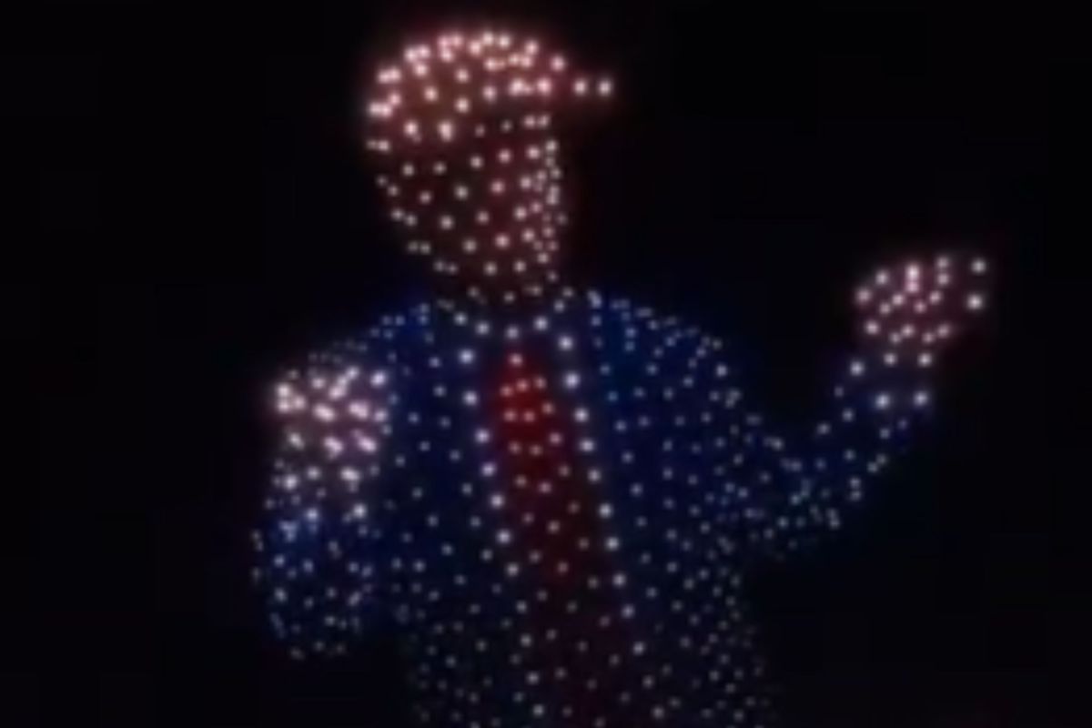 Videos of Giant Dancing Donald Trump Over Florida Go Viral - Newsweek