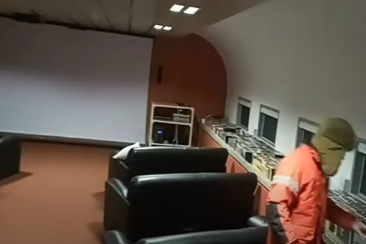 岩渕真奈 旦那 For instance, when streaming content on YouTube,