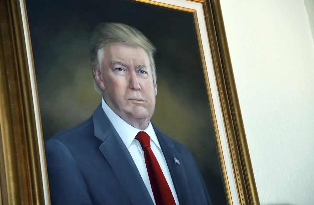 Who Is Sarah Boardman? Artist Attacked by Donald Trump Over ‘Bad ...