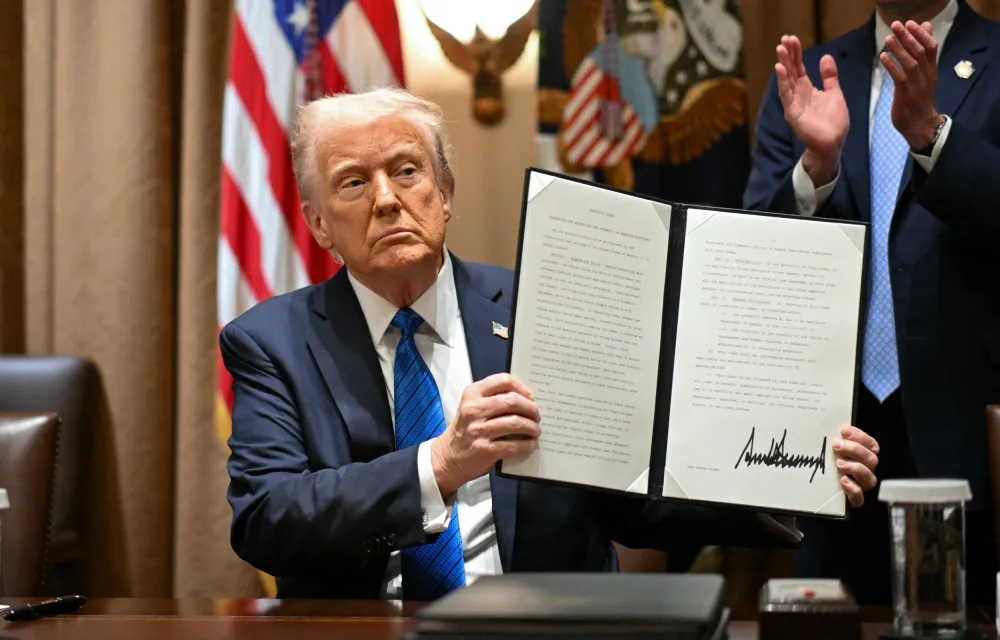 Donald Trump Issues Executive Order for ‘America’s Bank Account’ - Newsweek