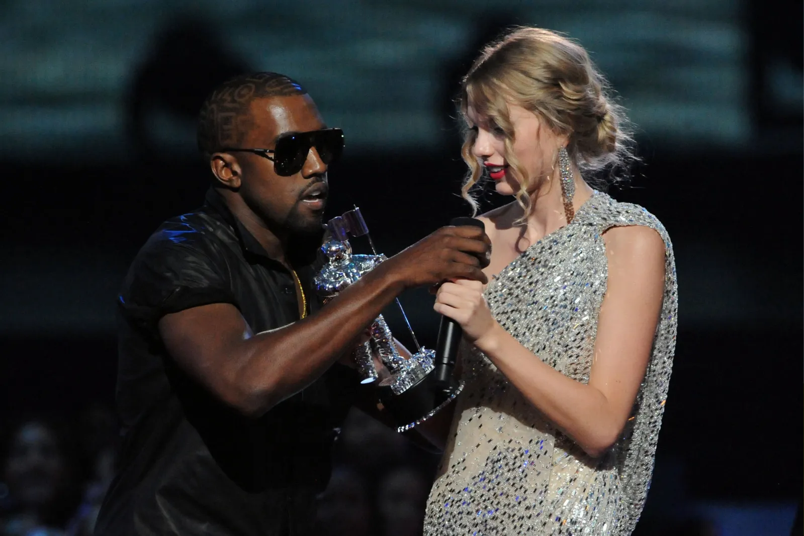 Kanye West’s Taylor Swift Remark Goes Viral - Newsweek