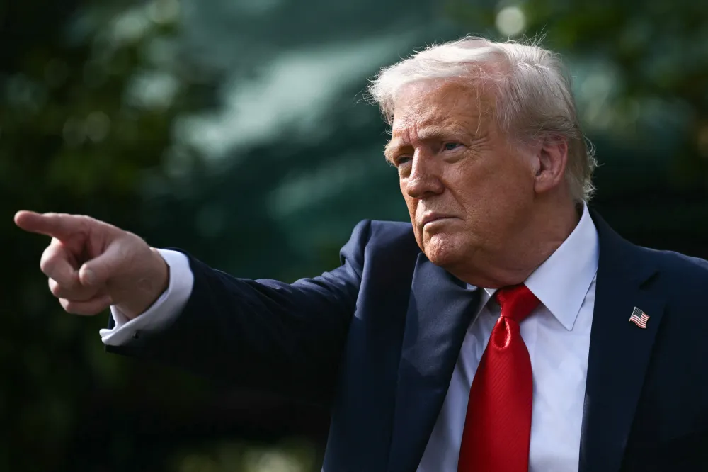 Donald Trump Makes ‘One-of-a-Kind’ Agreement With His New Neighbors ...