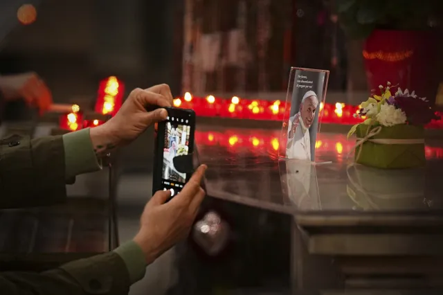 Selfies With Pope Francis’ Body Spark Fury: ‘So Many People’ - Newsweek