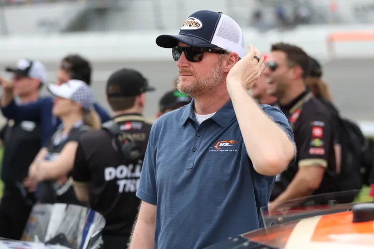 Earnhardt Jr.'s Single Emoji Reaction to NASCAR's Greatest Burn Yet ...