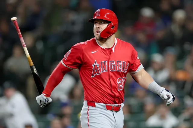 Angels Superstar Mike Trout Exits Wednesday's Game With Apparent Injury ...