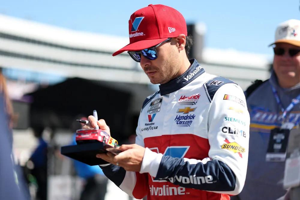 Kyle Larson Vents Frustration After Texas NASCAR Cup Race: "Lost ...