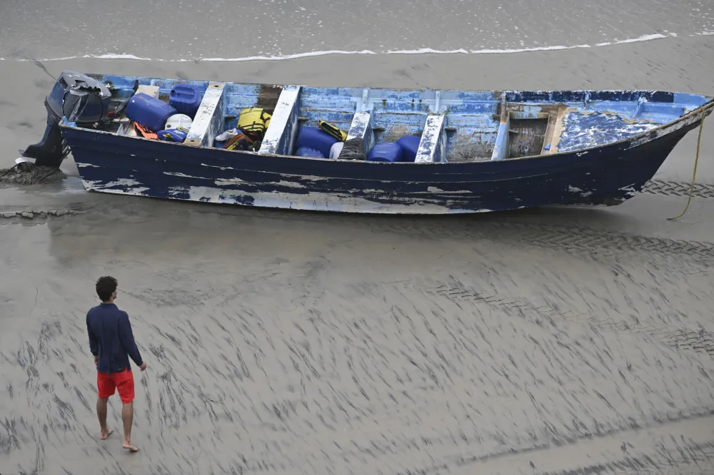 San Diego Boat Crash: 3 Killed, 9 Missing at Sea - Newsweek