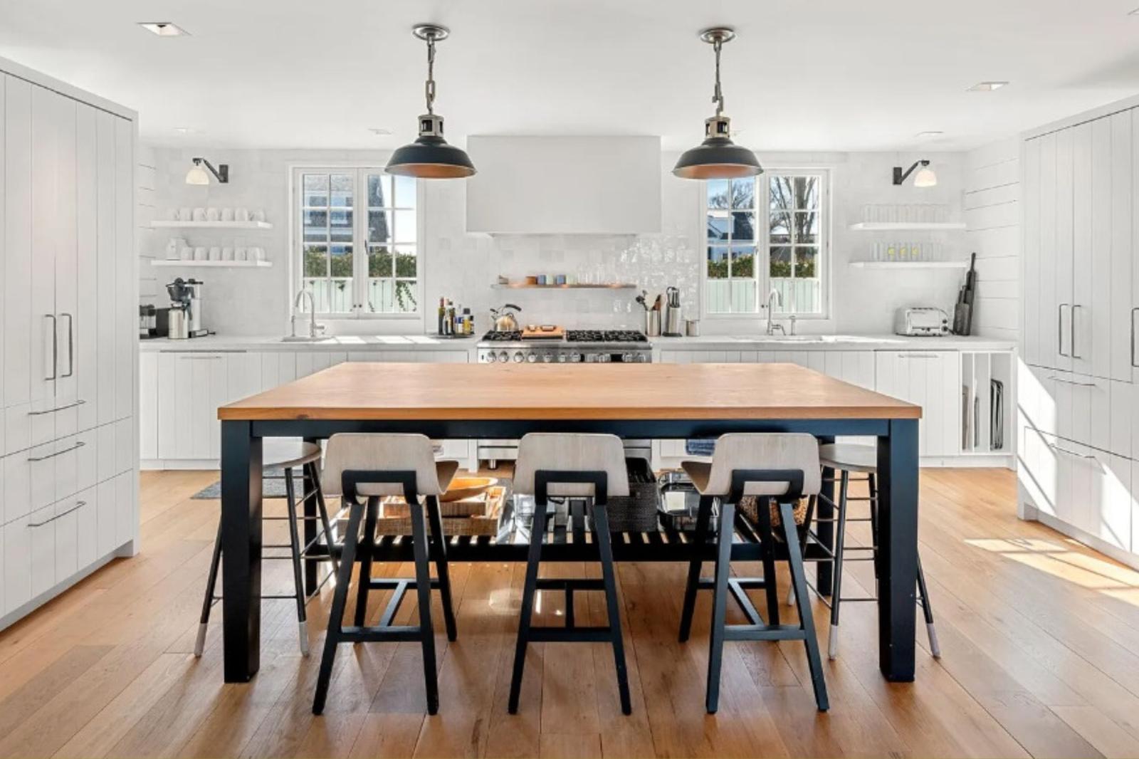 Inside the $14M Cape Cod Mansion Taylor Swift Once Called... - Newsweek
