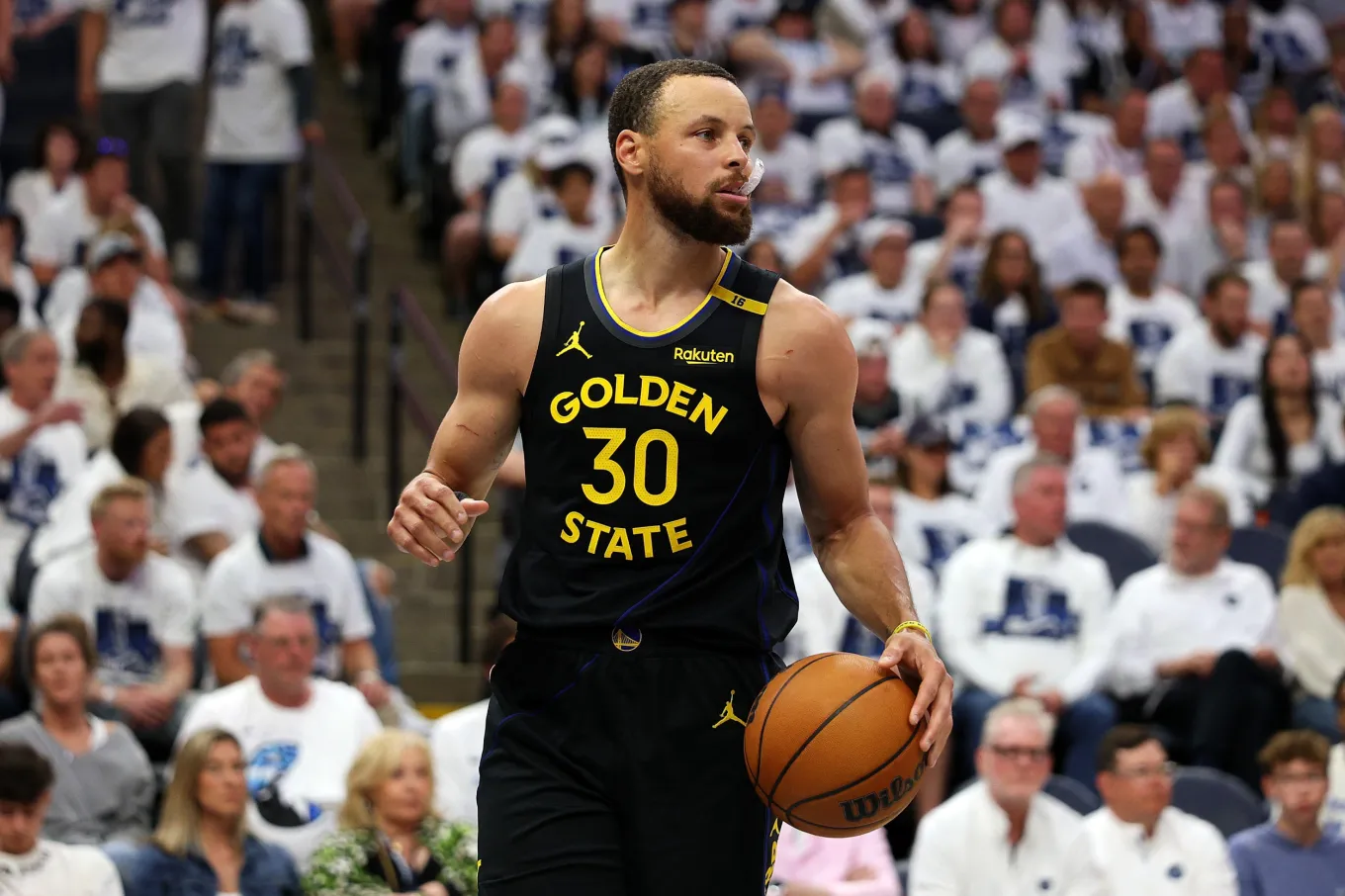 Steph Curry Draws Hard Line on Trade Talk After Butler Injury - Newsweek
