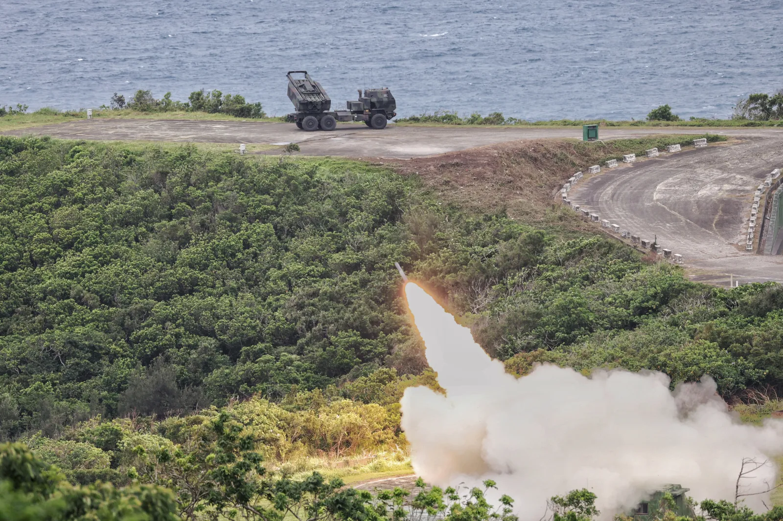 HIMARS Unleashed in Taiwan as China Watches On - Newsweek