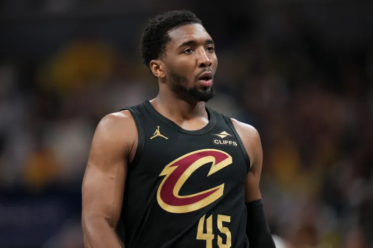 Donovan Mitchell Reacts to LeBron James-Cavaliers Rumors - Newsweek
