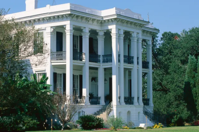Largest Antebellum Plantation House in America Destroyed by Fire - Newsweek