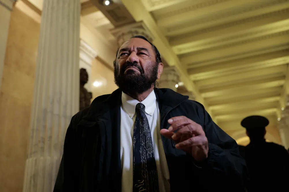 EXCLUSIVE: Al Green on Trump Impeachment —'Don't Wait Until Tanks Are ...