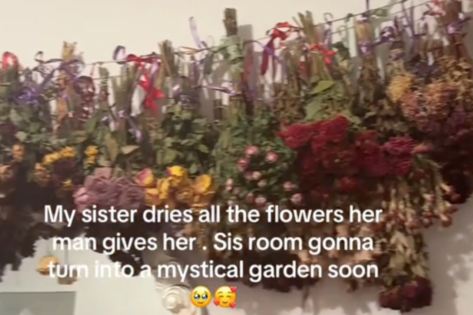 Woman Receives Flowers From Boyfriend, What She Does Next Stuns ...