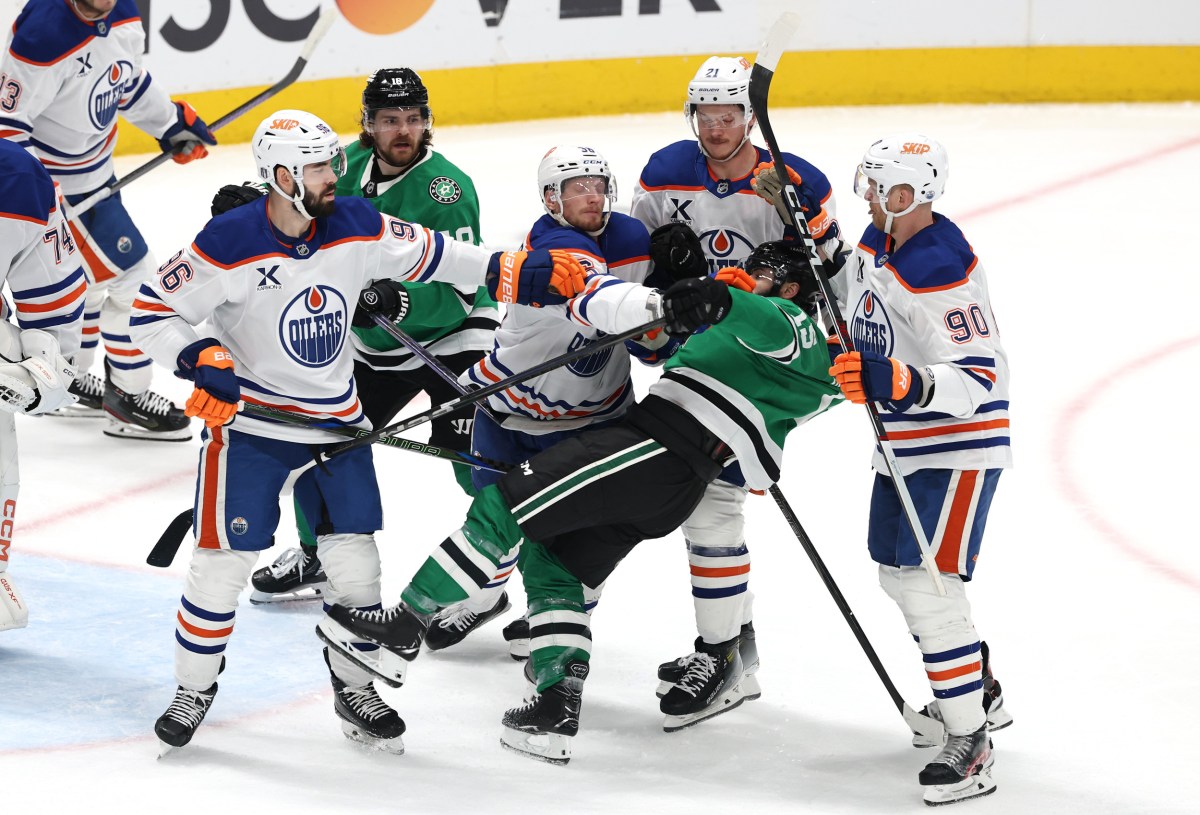 How to Watch Stars vs Oilers: Live Stream Game 3, TV Channel - Newsweek