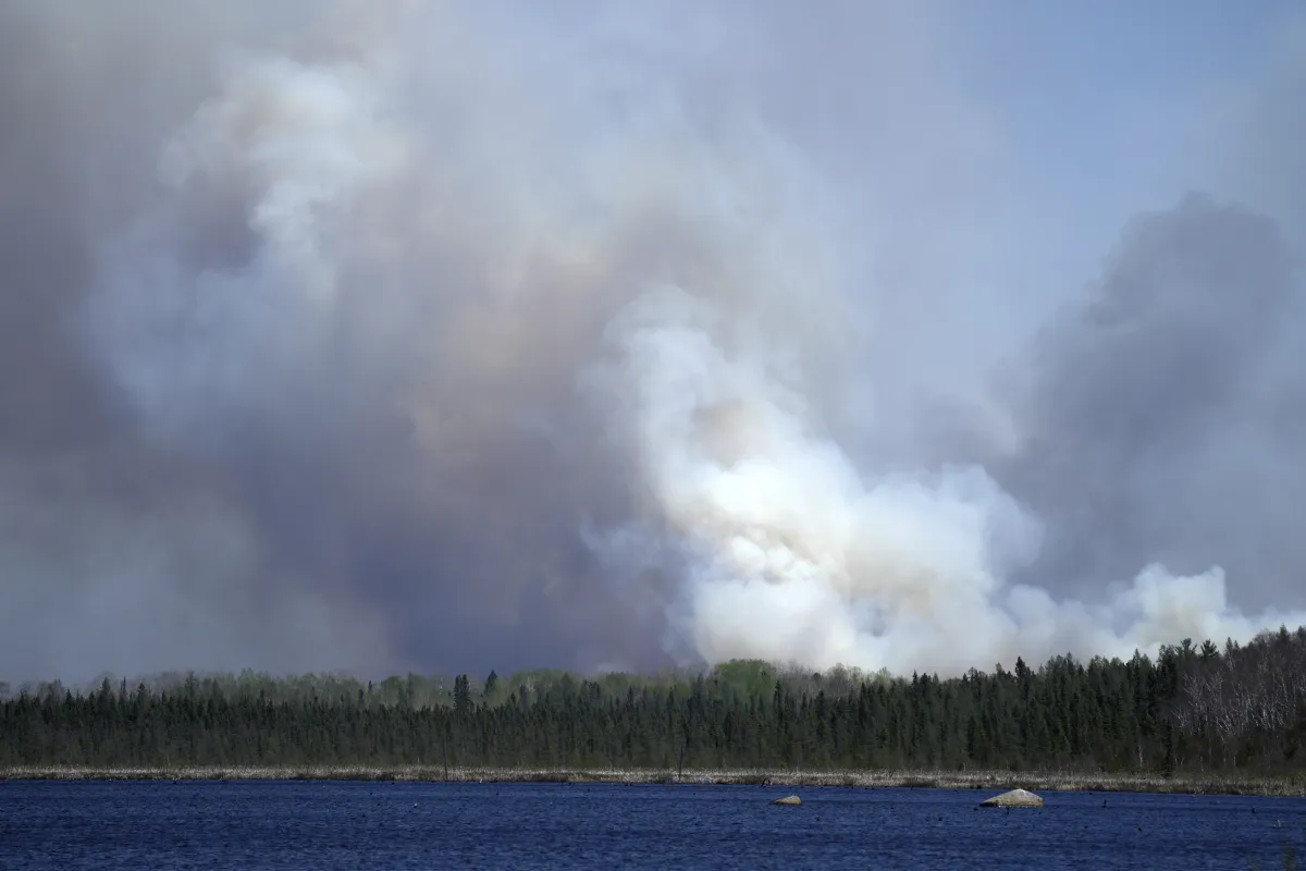 Tens of Thousands In Minneapolis Told To Stay Indoors on Memorial Day ...