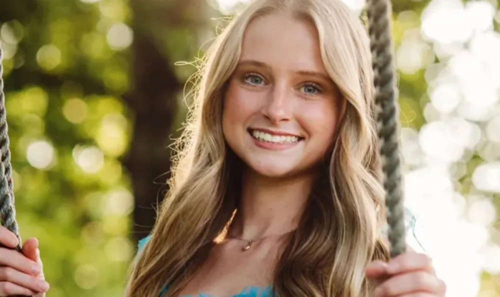 TikTok Star Dies at 19 After Cancer Battle - Newsweek