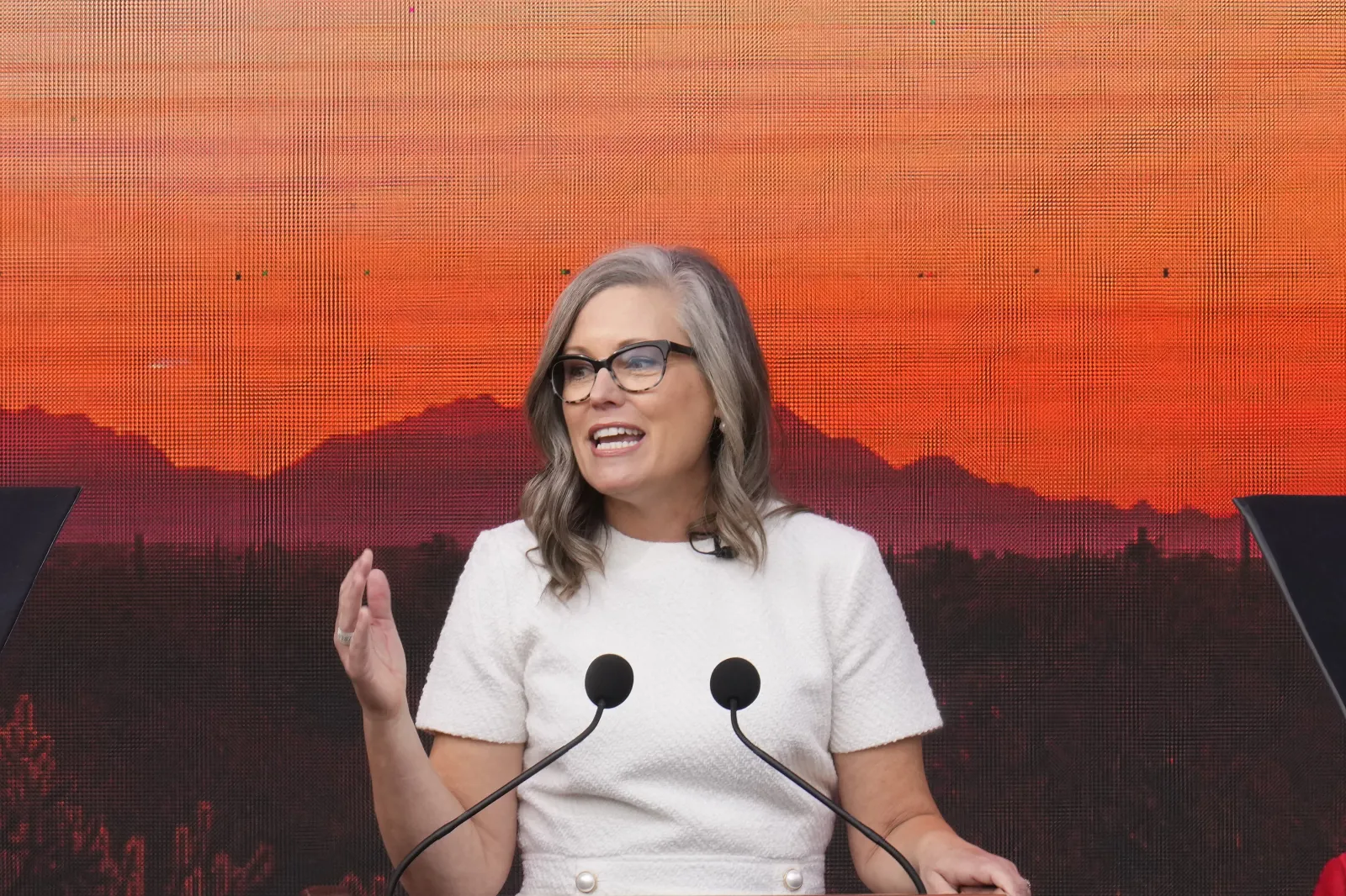 Democrats’ Chances of Winning Arizona Governor Race - Newsweek