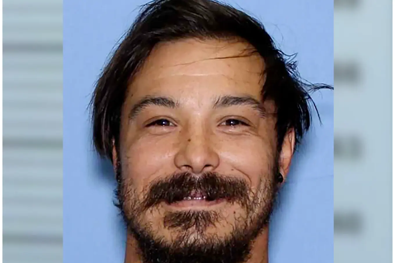 Travis Decker Update: Manhunt Continues as New Text Message Revealed ...