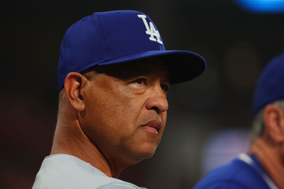 Dodgers' Dave Roberts Makes Manny Machado Decision After Dugout ...
