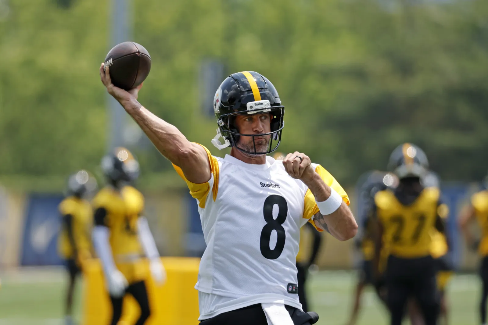 NFL Trade Idea Lands Aaron Rodgers a Disgruntled Commander - Newsweek