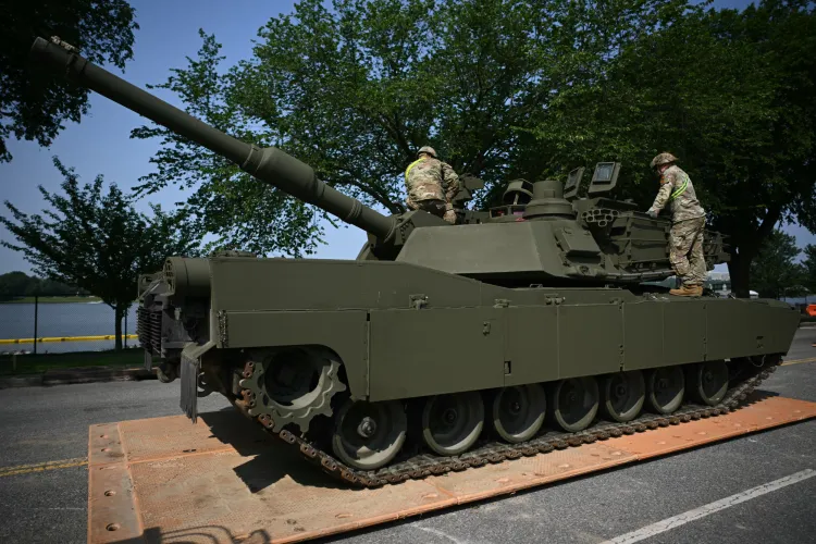Tanks Roll Through Washington DC for Trump’s Military Parade: Photos ...