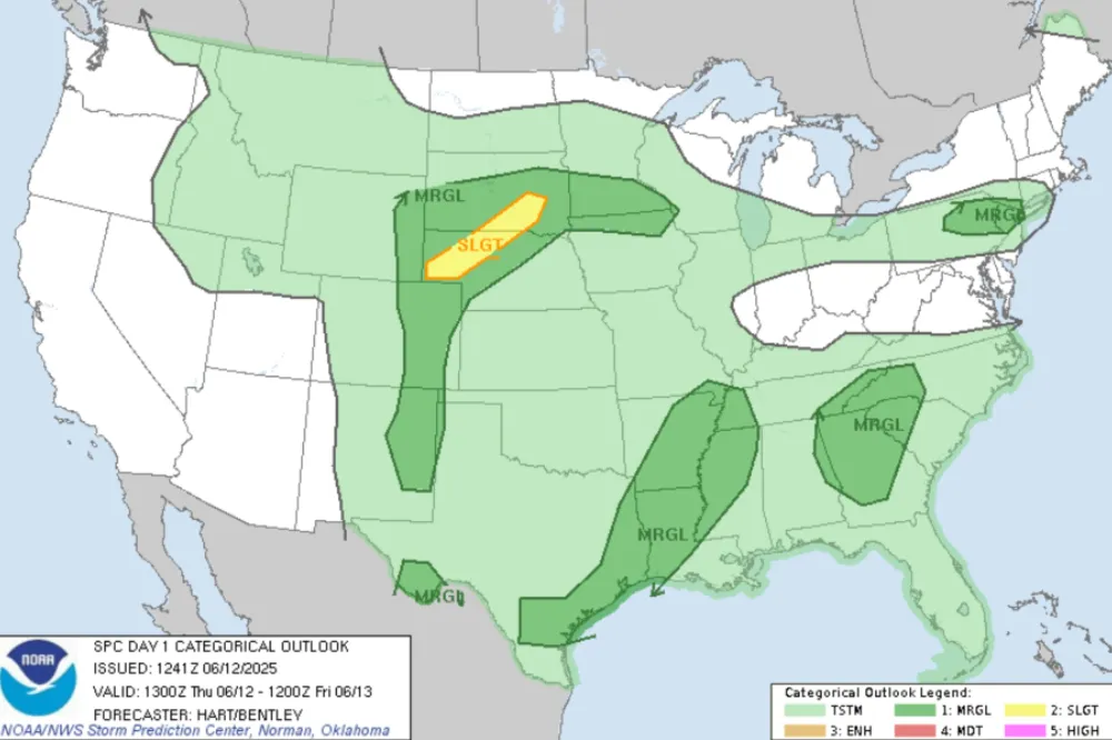 Map Shows Huge Areas of US Facing Severe Thunderstorms - Newsweek